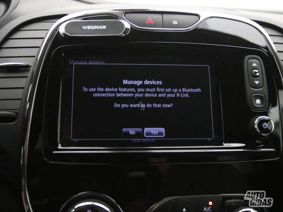 Black Renault Captur 2015 in Vilnius, with an engine capacity of 1.50 L and mileage of 179 thousand km for 8599 €, photo 24 on AUTOMOTO.COM.LV