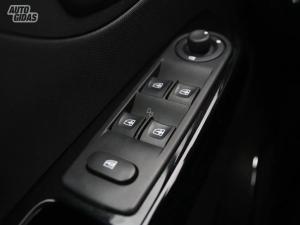 Black Renault Captur 2015 in Vilnius, with an engine capacity of 1.50 L and mileage of 179 thousand km for 8599 €, photo 27 on AUTOMOTO.COM.LV