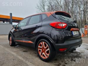 Melns Renault Captur 2015 Jūrmala, ar dzinēja tilpumu 1.50 L un nobraukumu 291 tūkst. km par 5600 €, foto 5 vietnē AUTOMOTO.COM.LV