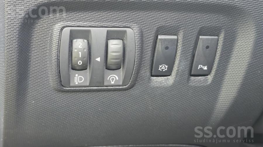 Melns Renault Captur 2015 Jūrmala, ar dzinēja tilpumu 1.50 L un nobraukumu 291 tūkst. km par 5600 €, foto 13 vietnē AUTOMOTO.COM.LV
