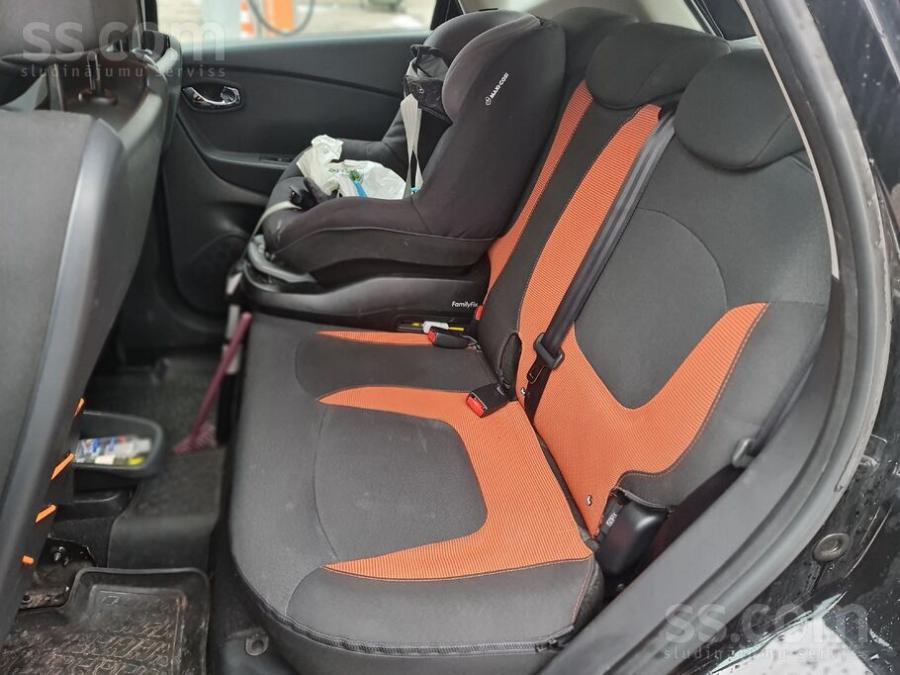 Melns Renault Captur 2015 Jūrmala, ar dzinēja tilpumu 1.50 L un nobraukumu 291 tūkst. km par 5600 €, foto 17 vietnē AUTOMOTO.COM.LV