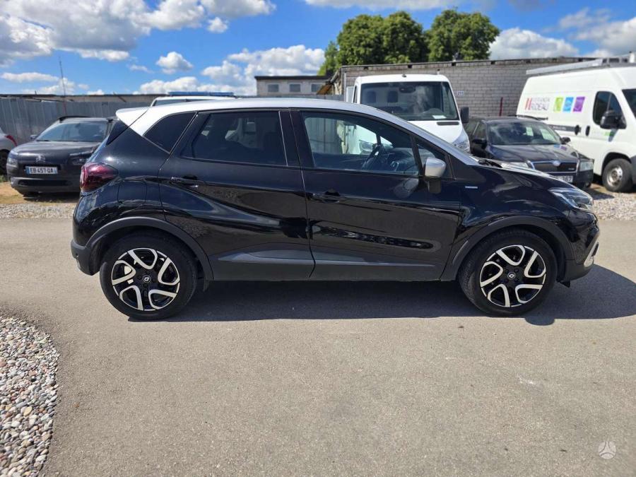 Black Renault Captur 2017 in Taurage, with an engine capacity of 1.20 L and mileage of 193 thousand km for 8500 €, photo 10 on AUTOMOTO.COM.LV