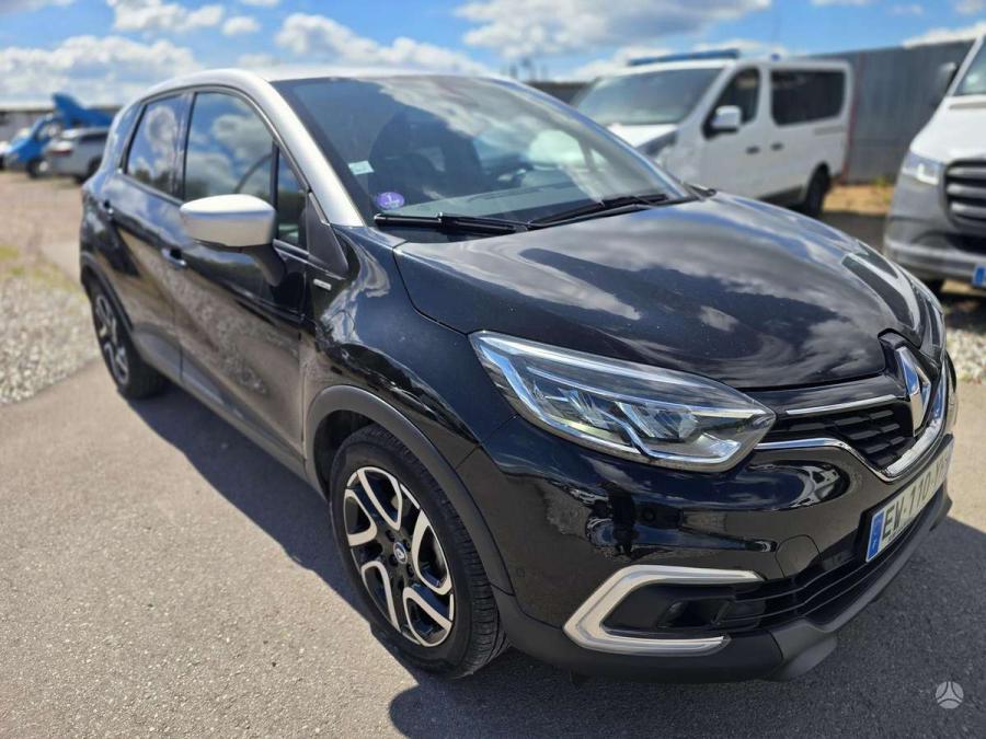 Black Renault Captur 2017 in Taurage, with an engine capacity of 1.20 L and mileage of 193 thousand km for 8500 €, photo 11 on AUTOMOTO.COM.LV