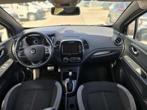 Black Renault Captur 2017 in Taurage, with an engine capacity of 1.20 L and mileage of 193 thousand km for 8500 €, photo 16 on AUTOMOTO.COM.LV