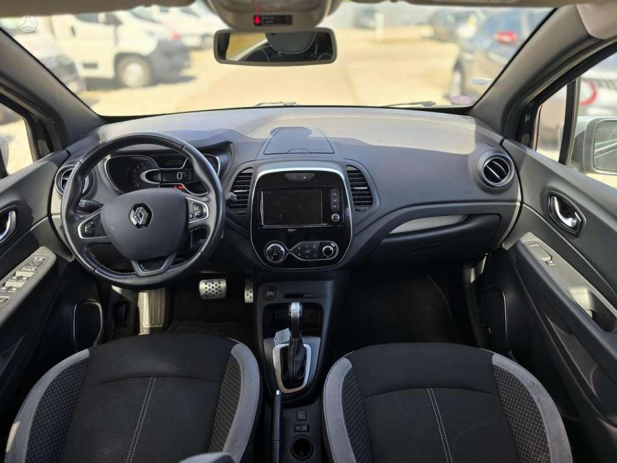 Black Renault Captur 2017 in Taurage, with an engine capacity of 1.20 L and mileage of 193 thousand km for 8500 €, photo 16 on AUTOMOTO.COM.LV