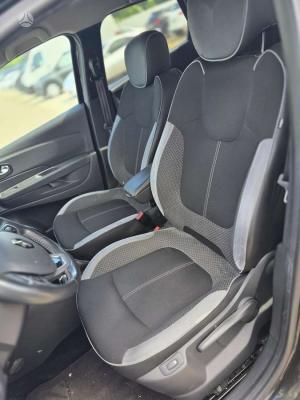 Black Renault Captur 2017 in Taurage, with an engine capacity of 1.20 L and mileage of 193 thousand km for 8500 €, photo 18 on AUTOMOTO.COM.LV