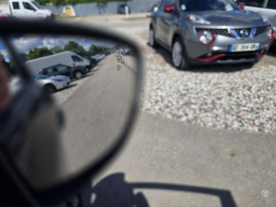 Black Renault Captur 2017 in Taurage, with an engine capacity of 1.20 L and mileage of 193 thousand km for 8500 €, photo 25 on AUTOMOTO.COM.LV