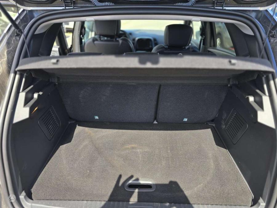 Black Renault Captur 2017 in Taurage, with an engine capacity of 1.20 L and mileage of 193 thousand km for 8500 €, photo 30 on AUTOMOTO.COM.LV