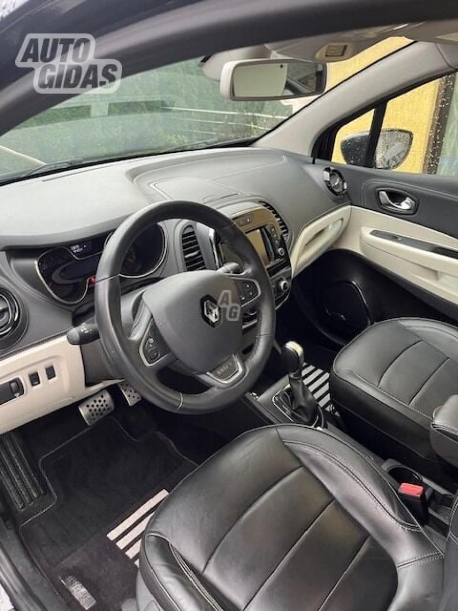 Black Renault Captur 2018 in Vilnius, with an engine capacity of 1.20 L and mileage of 51 thousand km for 12800 €, photo 5 on AUTOMOTO.COM.LV