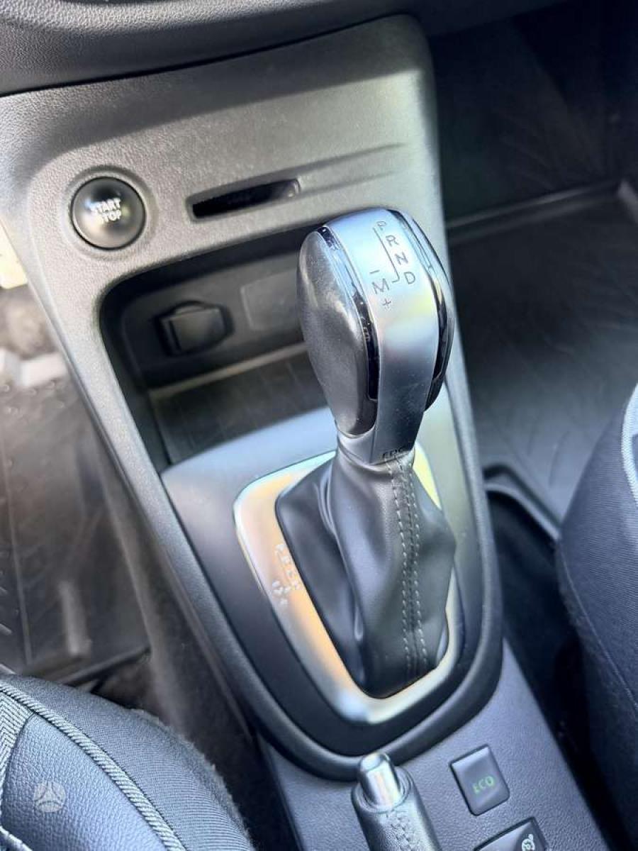 Black Renault Captur 2018 in Taurage, with an engine capacity of 1.46 L and mileage of 169 thousand km for 8999 €, photo 27 on AUTOMOTO.COM.LV