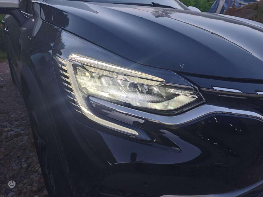 Black Renault Captur 2021 in Telschi, with an engine capacity of 1.60 L and mileage of 116 thousand km for 8800 €, photo 10 on AUTOMOTO.COM.LV