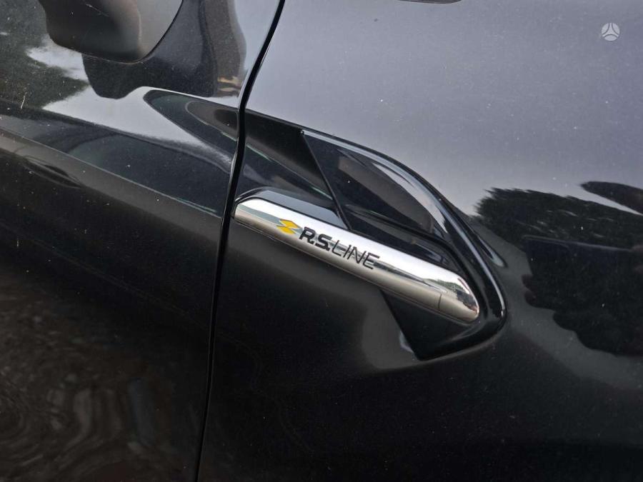 Black Renault Captur 2021 in Telschi, with an engine capacity of 1.60 L and mileage of 116 thousand km for 8800 €, photo 12 on AUTOMOTO.COM.LV