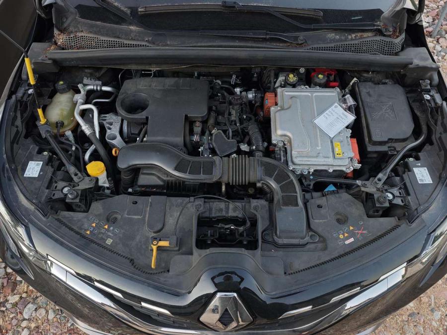 Black Renault Captur 2021 in Telschi, with an engine capacity of 1.60 L and mileage of 116 thousand km for 8800 €, photo 13 on AUTOMOTO.COM.LV