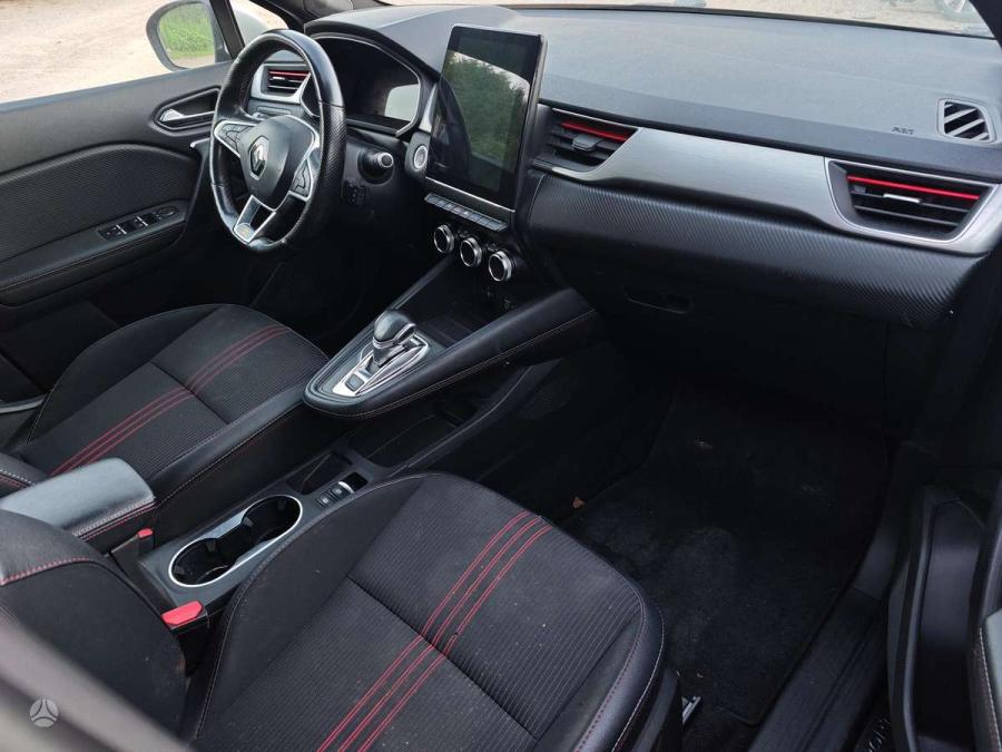 Black Renault Captur 2021 in Telschi, with an engine capacity of 1.60 L and mileage of 116 thousand km for 8800 €, photo 16 on AUTOMOTO.COM.LV