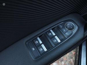 Black Renault Captur 2021 in Telschi, with an engine capacity of 1.60 L and mileage of 116 thousand km for 8800 €, photo 23 on AUTOMOTO.COM.LV