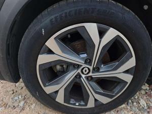 Black Renault Captur 2021 in Telschi, with an engine capacity of 1.60 L and mileage of 116 thousand km for 8800 €, photo 25 on AUTOMOTO.COM.LV