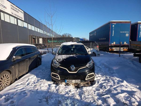 Melns Renault Captur 2013 Kauņa, ar dzinēja tilpumu 1.20 L un nobraukumu 218 tūkst. km par 3000 €, foto 2 vietnē AUTOMOTO.COM.LV