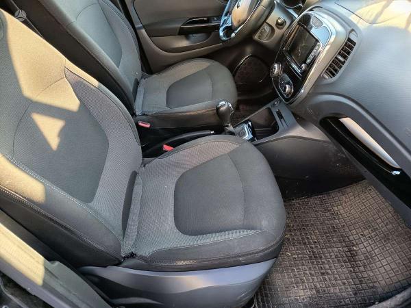 Melns Renault Captur 2013 Kauņa, ar dzinēja tilpumu 1.20 L un nobraukumu 218 tūkst. km par 3000 €, foto 9 vietnē AUTOMOTO.COM.LV