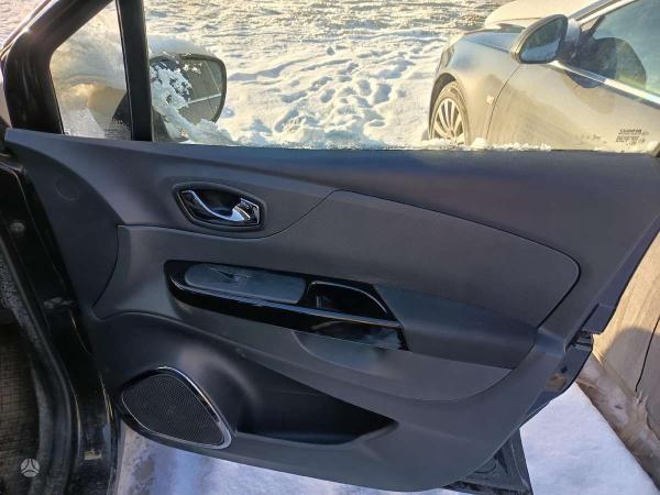 Melns Renault Captur 2013 Kauņa, ar dzinēja tilpumu 1.20 L un nobraukumu 218 tūkst. km par 3000 €, foto 10 vietnē AUTOMOTO.COM.LV