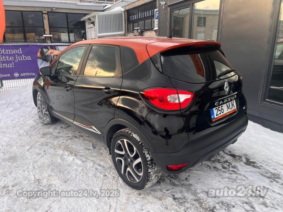 Melns Renault Captur 2014 Tallina, ar dzinēja tilpumu 1.50 L un nobraukumu 190 tūkst. km par 6990 €, foto 2 vietnē AUTOMOTO.COM.LV