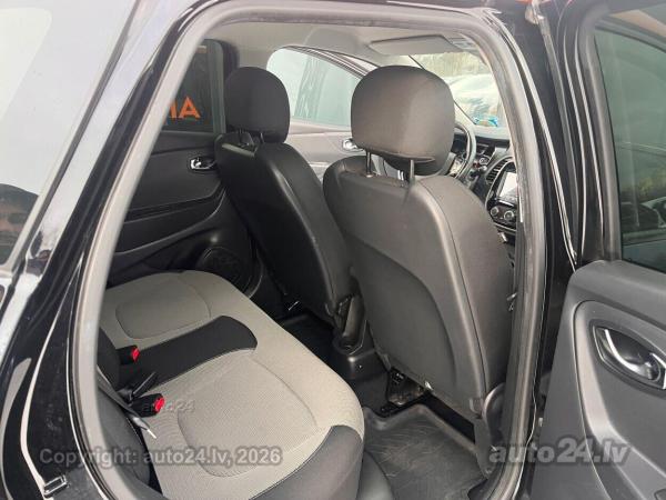 Black Renault Captur 2014 in Tallinn, with an engine capacity of 1.50 L and mileage of 190 thousand km for 6990 €, photo 8 on AUTOMOTO.COM.LV