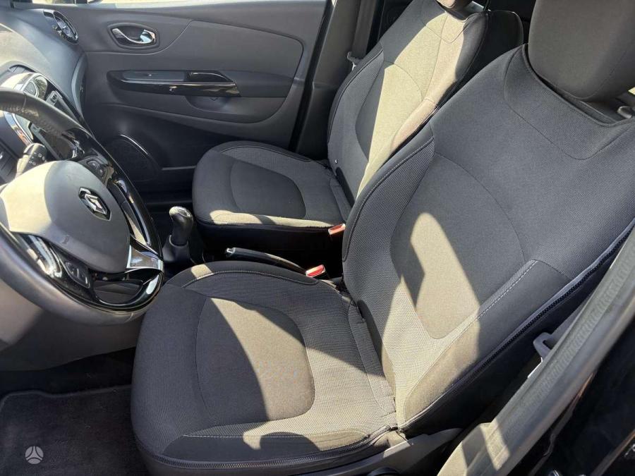 Black Renault Captur 2014 in Taurage, with an engine capacity of 1.46 L and mileage of 161 thousand km for 4400 €, photo 9 on AUTOMOTO.COM.LV