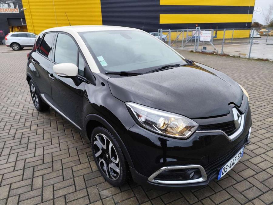 Black Renault Captur 2015 in Taurage, with an engine capacity of 0.90 L and mileage of 80 thousand km for 5900 €, photo 1 on AUTOMOTO.COM.LV