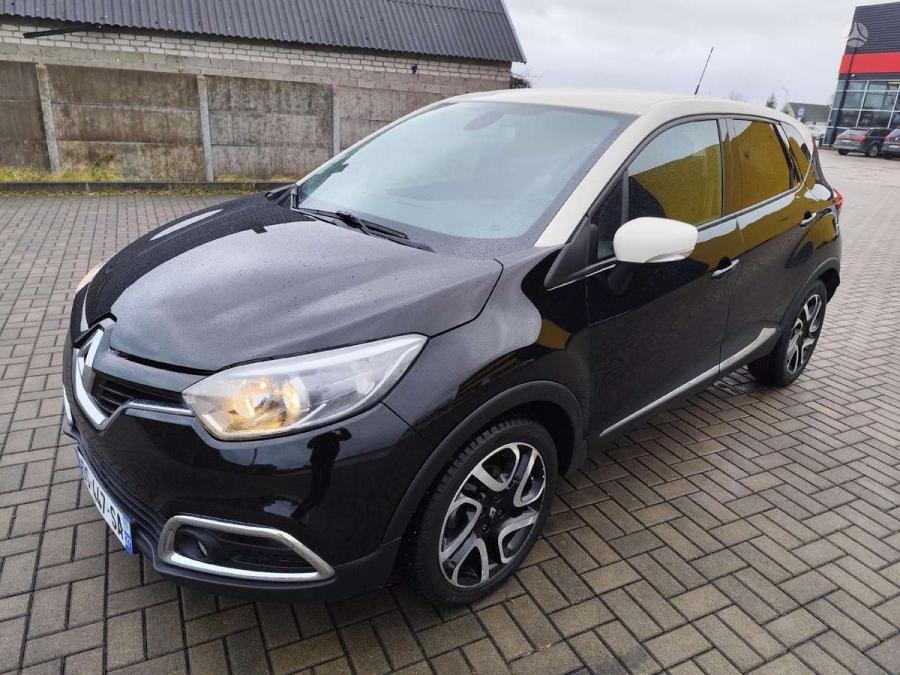 Black Renault Captur 2015 in Taurage, with an engine capacity of 0.90 L and mileage of 80 thousand km for 5900 €, photo 2 on AUTOMOTO.COM.LV