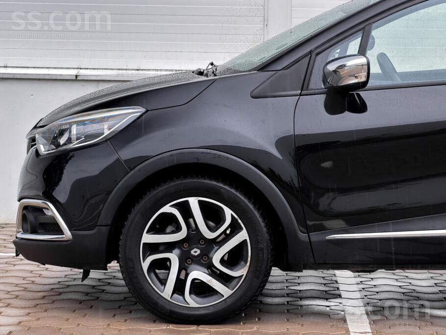 Black Renault Captur 2015 in Riga, with an engine capacity of 1.20 L and mileage of 0 thousand km for 7990 €, photo 12 on AUTOMOTO.COM.LV