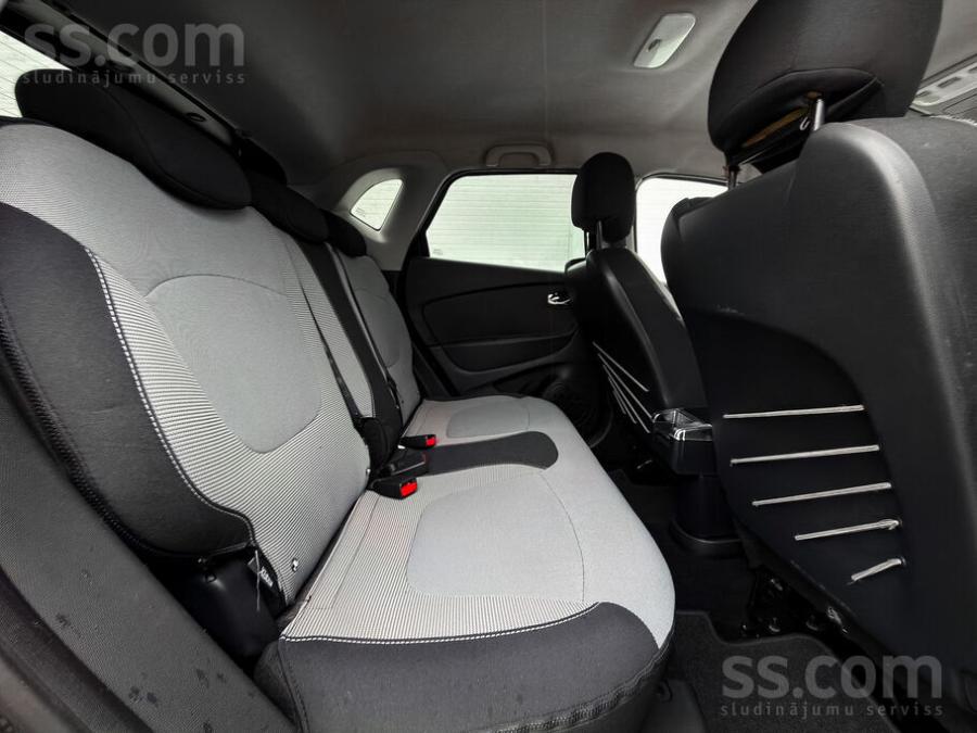 Black Renault Captur 2015 in Riga, with an engine capacity of 1.20 L and mileage of 0 thousand km for 7990 €, photo 16 on AUTOMOTO.COM.LV