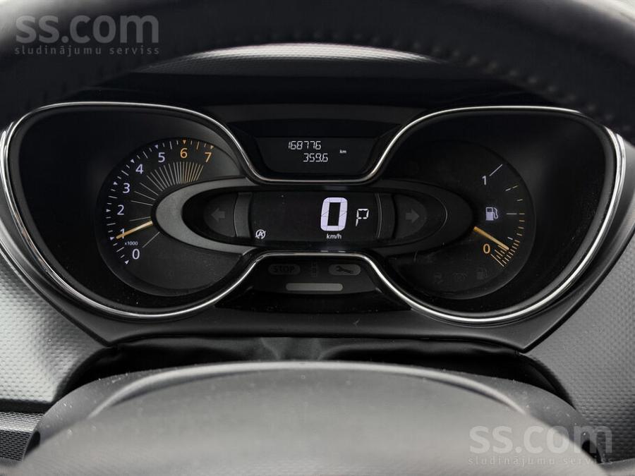 Black Renault Captur 2015 in Riga, with an engine capacity of 1.20 L and mileage of 0 thousand km for 7990 €, photo 20 on AUTOMOTO.COM.LV