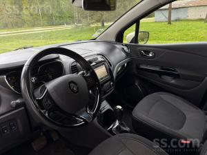 Black Renault Captur 2016 in Jelgava, with an engine capacity of 1.50 L and mileage of 155 thousand km for 7900 €, photo 6 on AUTOMOTO.COM.LV