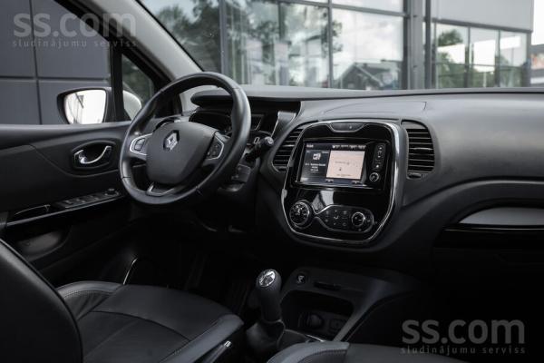 Black Renault Captur 2016 in Jelgava, with an engine capacity of 0.90 L and mileage of 172 thousand km for 7999 €, photo 10 on AUTOMOTO.COM.LV