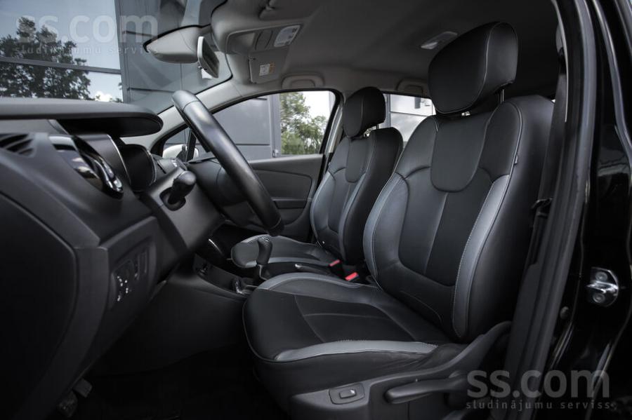 Melns Renault Captur 2016 Jelgava, ar dzinēja tilpumu 0.90 L un nobraukumu 172 tūkst. km par 7999 €, foto 15 vietnē AUTOMOTO.COM.LV