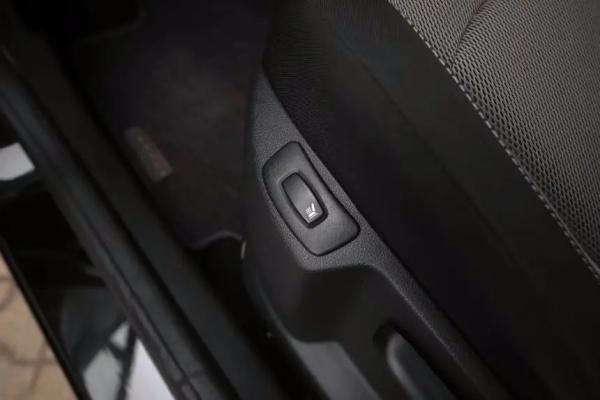 Черный Рено Каптур 2016 в Елгава, объемом двигателя 1.50 л и пробегом 176 тыс. км за 9900 €, фото 10 на AUTOMOTO.COM.LV