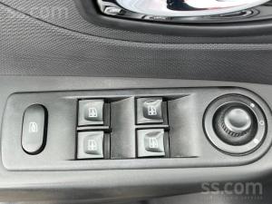 Melns Renault Captur 2016 Rīga, ar dzinēja tilpumu 0.90 L un nobraukumu 119 tūkst. km par 6490 €, foto 18 vietnē AUTOMOTO.COM.LV