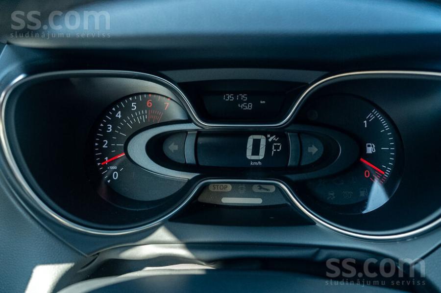 Black Renault Captur 2017 in Riga, with an engine capacity of 1.20 L and mileage of 0 thousand km for 9450 €, photo 14 on AUTOMOTO.COM.LV
