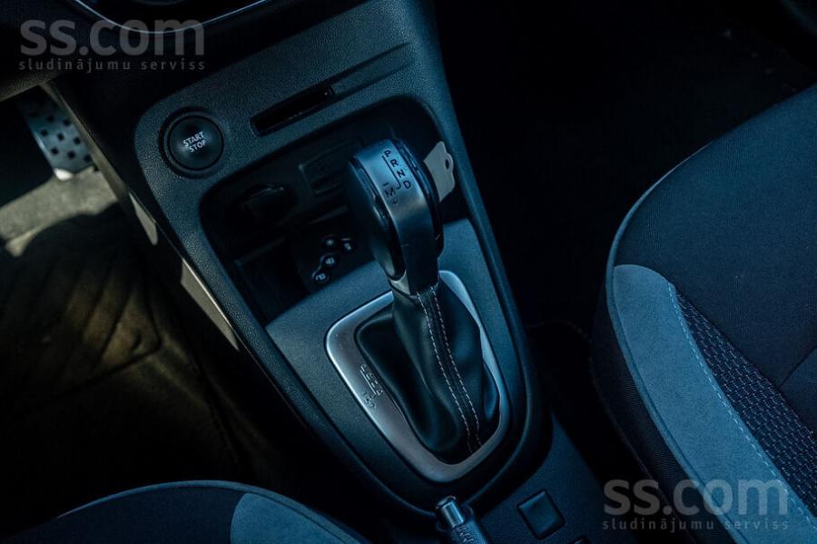 Black Renault Captur 2017 in Riga, with an engine capacity of 1.20 L and mileage of 0 thousand km for 9450 €, photo 16 on AUTOMOTO.COM.LV