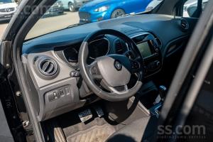 Black Renault Captur 2017 in Riga, with an engine capacity of 1.20 L and mileage of 0 thousand km for 9450 €, photo 18 on AUTOMOTO.COM.LV
