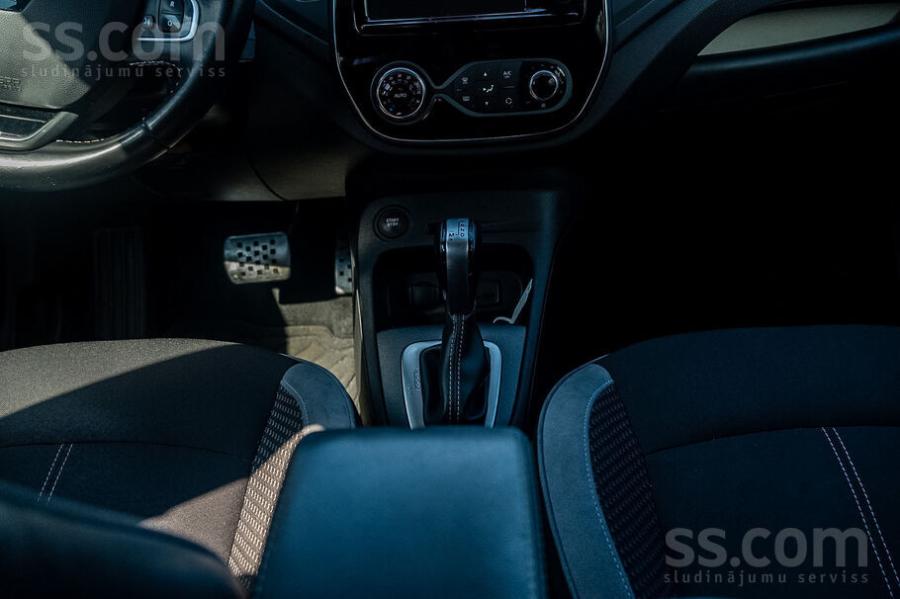 Black Renault Captur 2017 in Riga, with an engine capacity of 1.20 L and mileage of 0 thousand km for 9450 €, photo 23 on AUTOMOTO.COM.LV