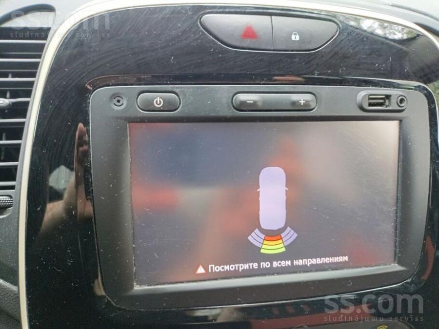 Black Renault Captur 2018 in Riga, with an engine capacity of 0.90 L and mileage of 196 thousand km for 8500 €, photo 6 on AUTOMOTO.COM.LV