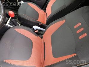 Black Renault Captur 2018 in Riga, with an engine capacity of 0.90 L and mileage of 196 thousand km for 8500 €, photo 10 on AUTOMOTO.COM.LV