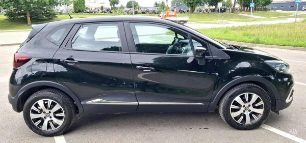 Black Renault Captur 2019 in Taurage, with an engine capacity of 1.50 L and mileage of 184 thousand km for 6500 €, photo 4 on AUTOMOTO.COM.LV