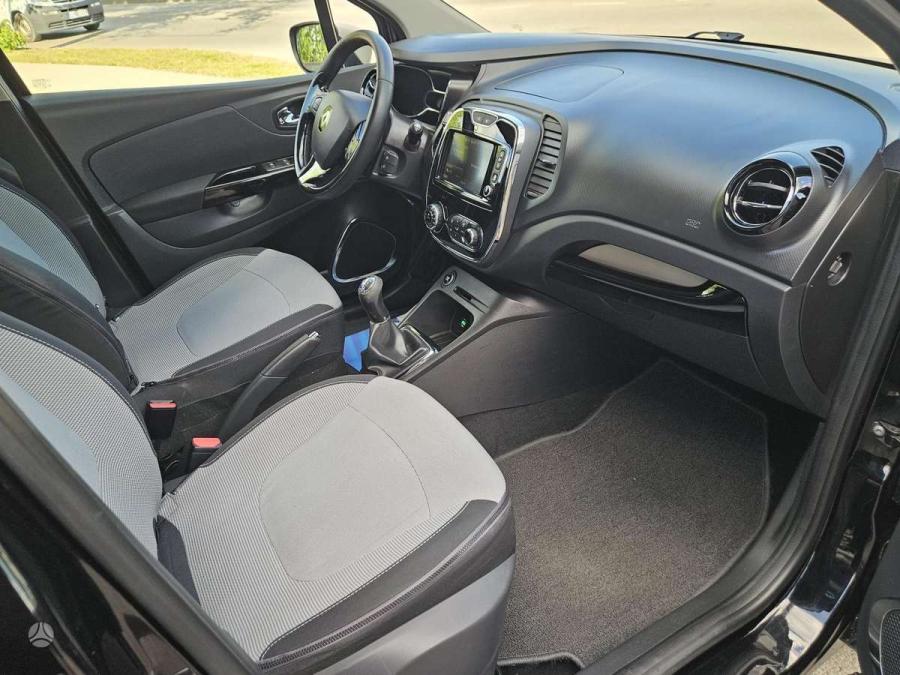 Black Renault Captur 2016 in Siauliai, with an engine capacity of 1.50 L and mileage of 217 thousand km for 6450 €, photo 21 on AUTOMOTO.COM.LV