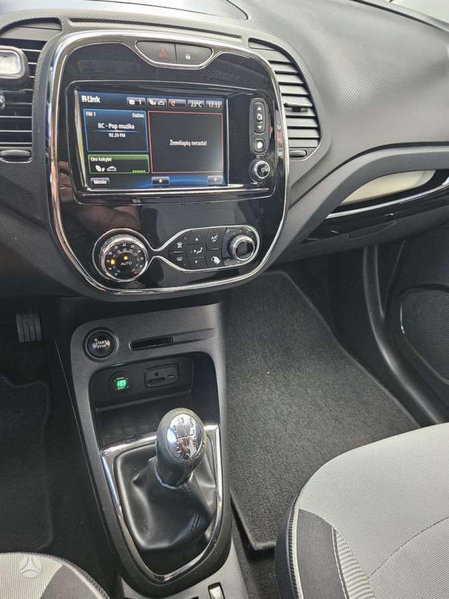 Black Renault Captur 2016 in Siauliai, with an engine capacity of 1.50 L and mileage of 217 thousand km for 6450 €, photo 22 on AUTOMOTO.COM.LV
