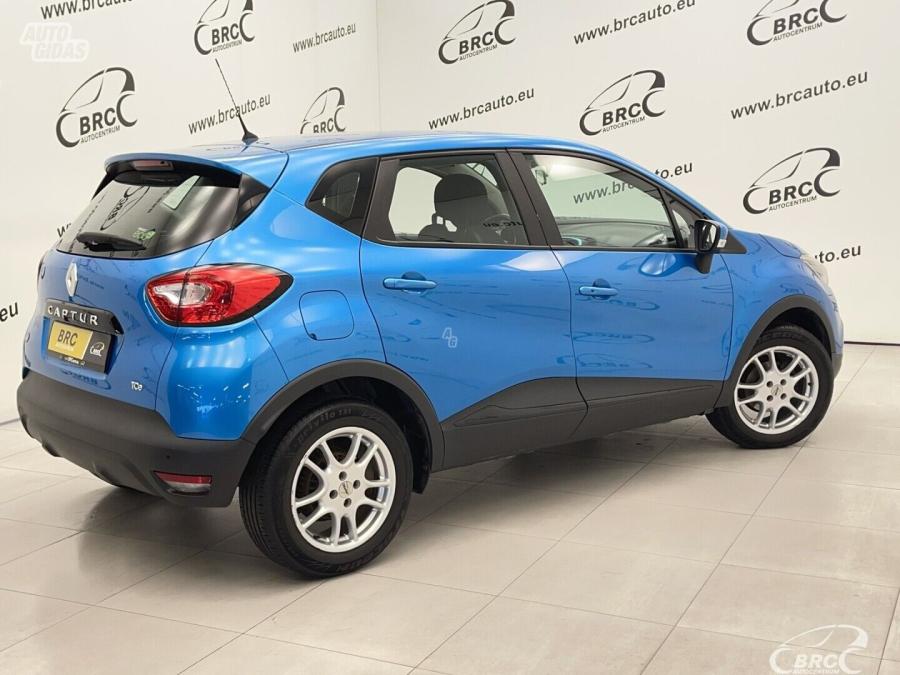 Blue Renault Captur 2014 in Avizieniai, with an engine capacity of 0.90 L and mileage of 212 thousand km for 4500 €, photo 2 on AUTOMOTO.COM.LV