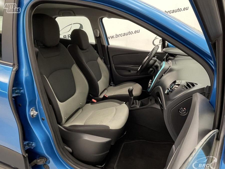 Blue Renault Captur 2014 in Avizieniai, with an engine capacity of 0.90 L and mileage of 212 thousand km for 4500 €, photo 7 on AUTOMOTO.COM.LV