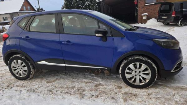 Blue Renault Captur 2014 in Taurage, with an engine capacity of 1.50 L and mileage of 200 thousand km for 4600 €, photo 6 on AUTOMOTO.COM.LV