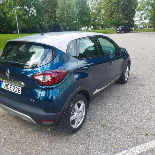 Blue Renault Captur 2017 in Alytus, with an engine capacity of 1.20 L and mileage of 70 thousand km for 9100 €, photo 8 on AUTOMOTO.COM.LV