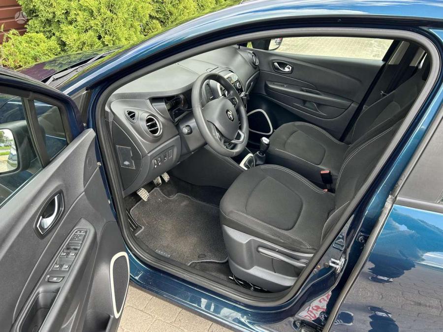 Zils Renault Captur 2018 Kretinga, ar dzinēja tilpumu 0.90 L un nobraukumu 120 tūkst. km par 6550 €, foto 13 vietnē AUTOMOTO.COM.LV